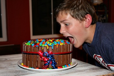 Kit Kat Cake - Recipe Boy