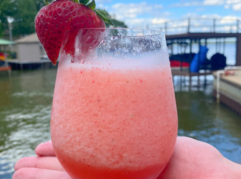 Strawberry Frosé - Recipe Boy